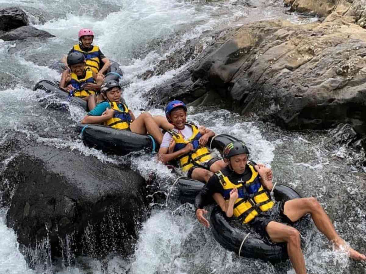 River Tubing Cadas Ngampar Petualangan Seru Menyusuri Sungai Cileueur ...