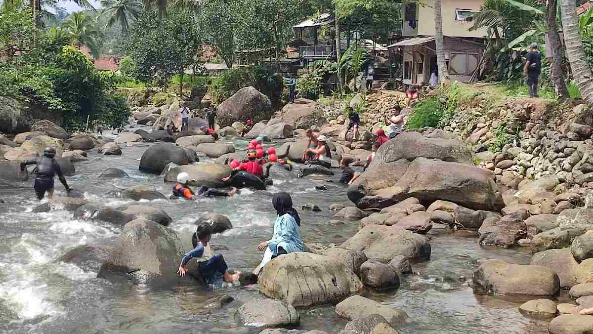 Cadas Ngampar Ciamis Jadi Pilihan Healing Murah Meriah Saat Libur Natal ...